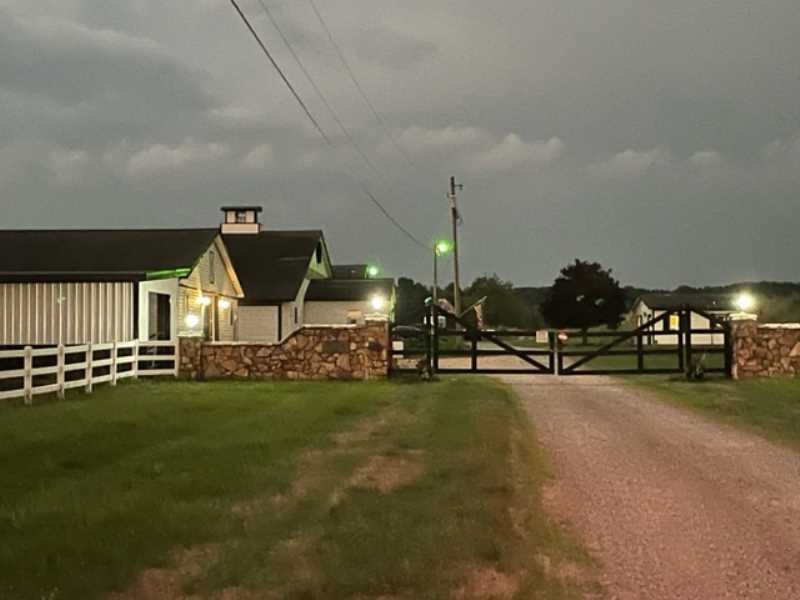 The Lodge at CaRayna Farms - Horse Riding Lessons